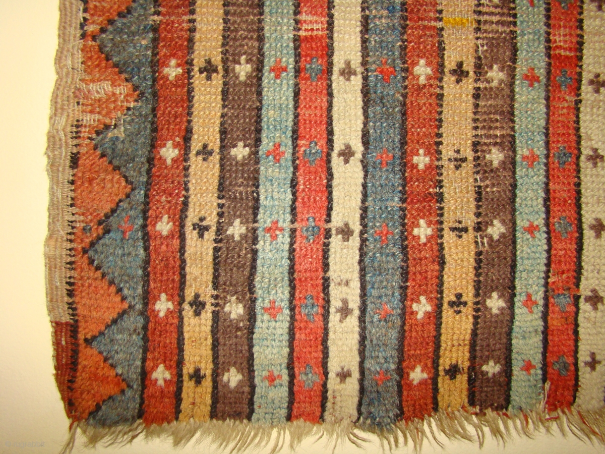 Anatolian Yastik. 19"X26". 48X66 Cm. | rugrabbit.com